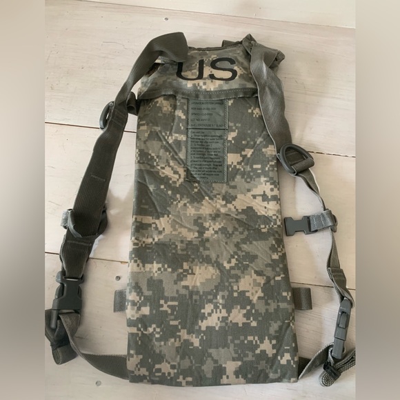 Other | 1 Us Military Hydration System 3l Carrier Molle Ii Acu Digital ...